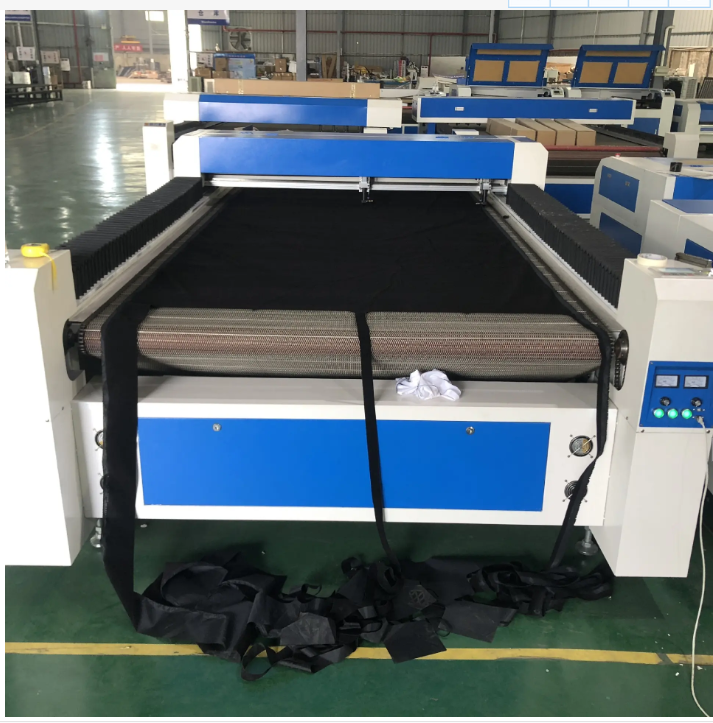 How to choose laser slitting cutting machine for garment industry
